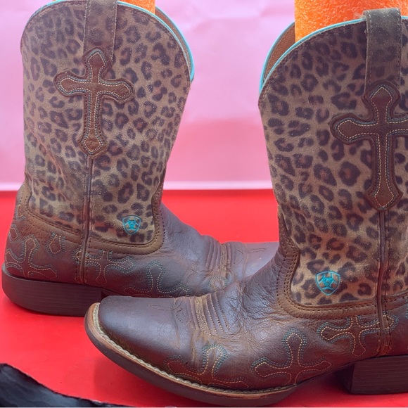 Shoes | Ariat Women 4 Cross Roads Cheetah Cowgirl Boots | Poshmark